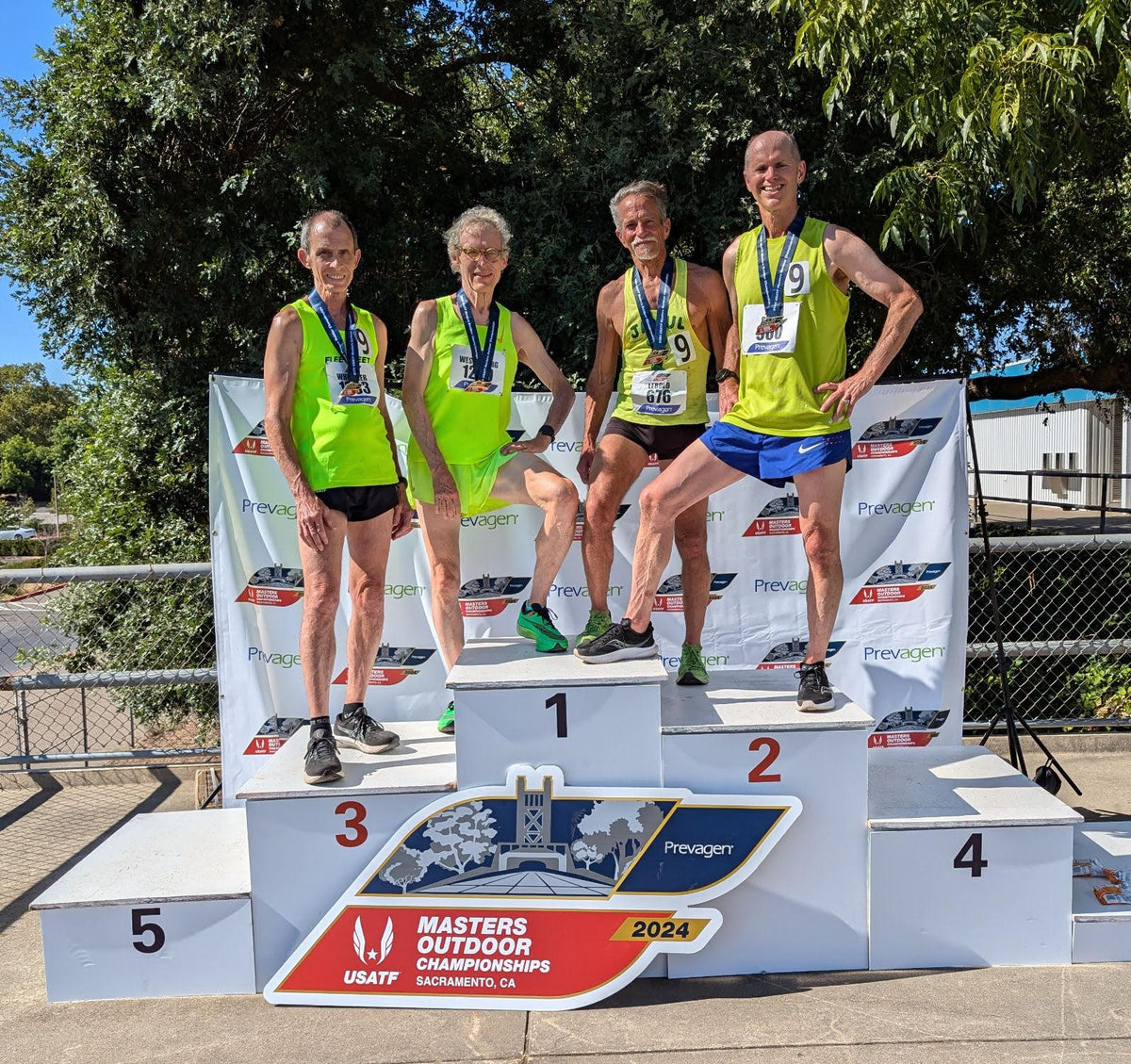 Masters Relays Can Be Chaos. 'Neon Eons' Beat Chaos And Set A World Re ...